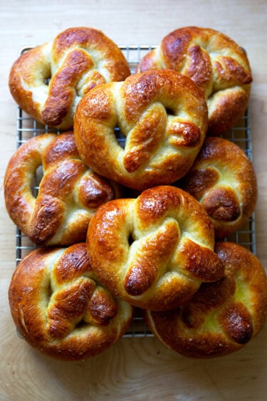 Super Easy Homemade Soft Pretzels | Alexandra's Kitchen